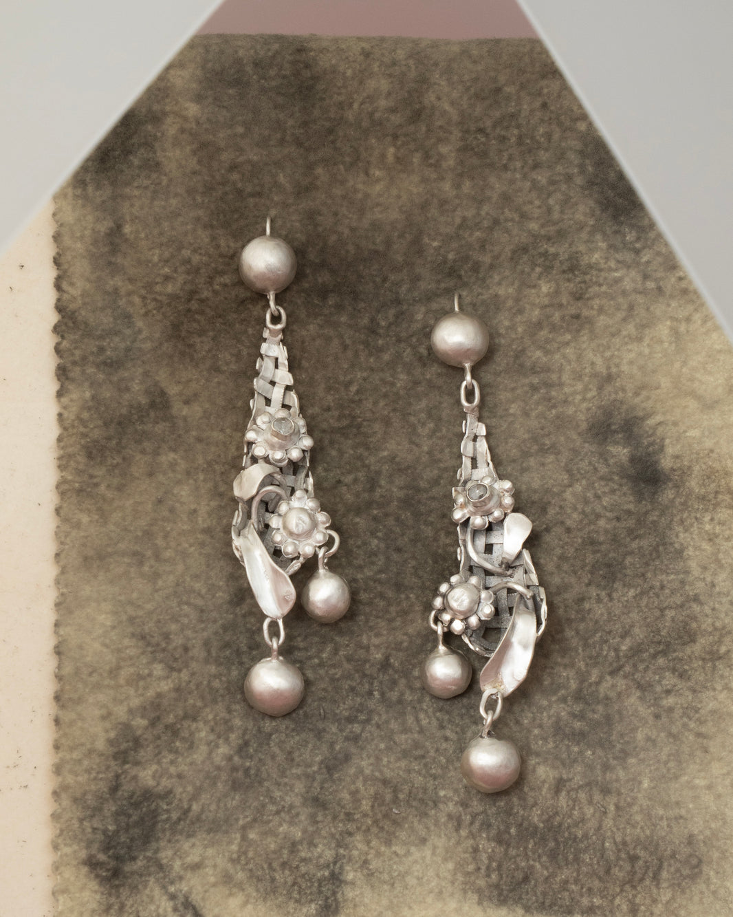 OLD JEWELRY STORE - vintage and original jewelry in New York City